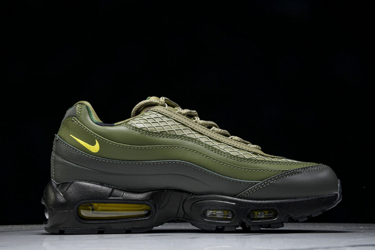 Corteiz x AM95 'Gutta Green' – Drip Locker USA